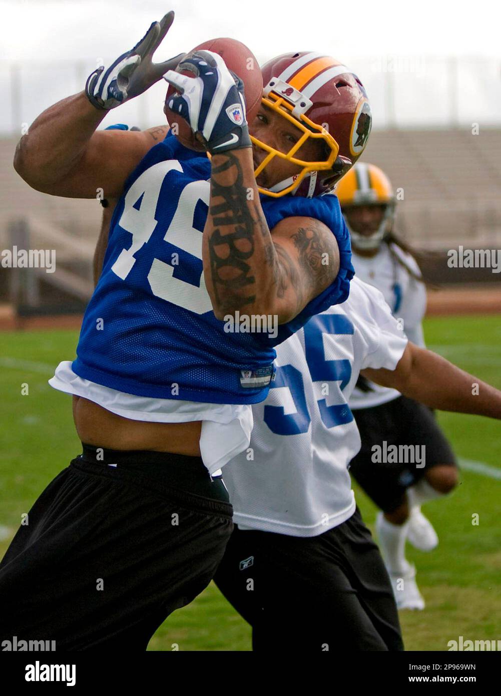 Washington Redskins fullback Mike Sellers pulls in a pass during NFC ...