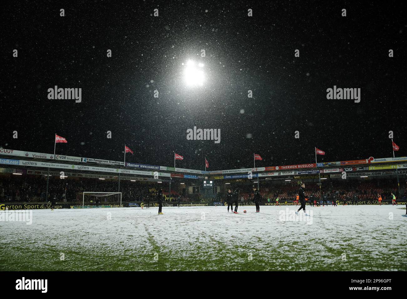 DEVENTER - Snow during the Dutch premier league game between Go Ahead ...