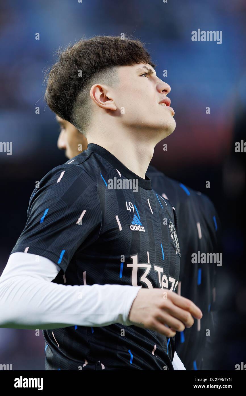 BARCELONA - FEB 16: Garnacho warms up prior to the Champions League ...