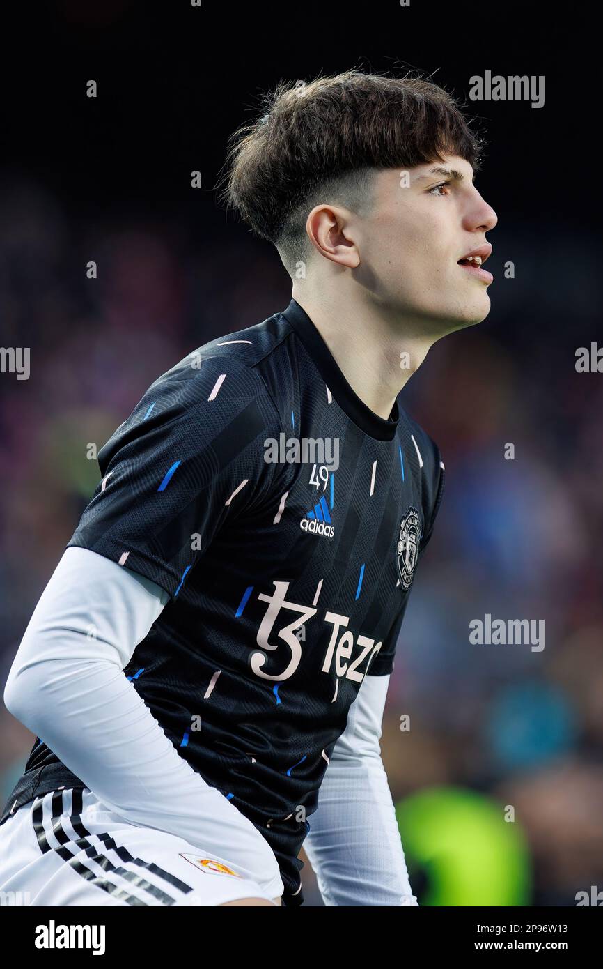 BARCELONA - FEB 16: Garnacho warms up prior to the Champions League ...