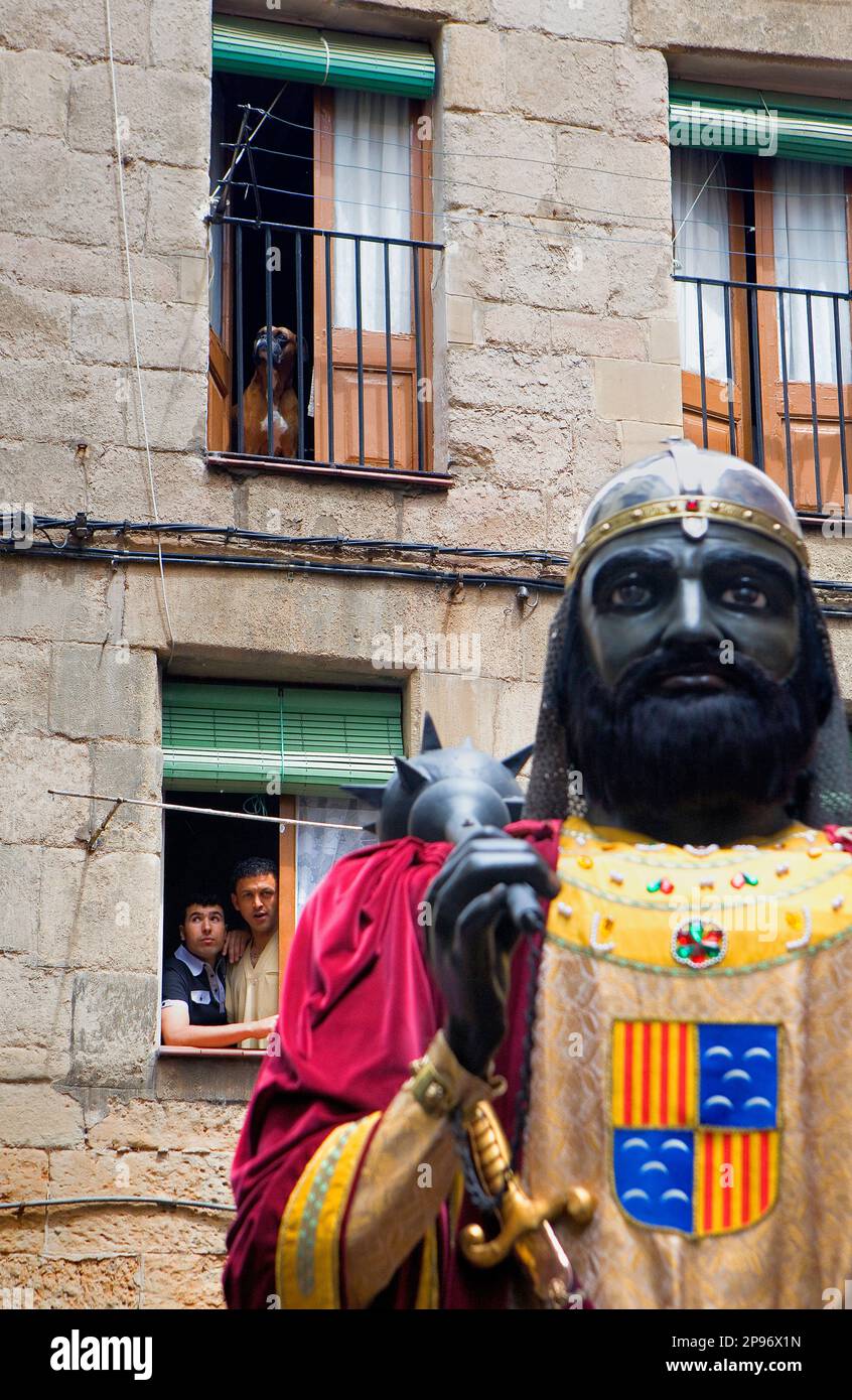 Parade.Looking the giant.La Patum (Masterpiece of Oral and Intangible ...