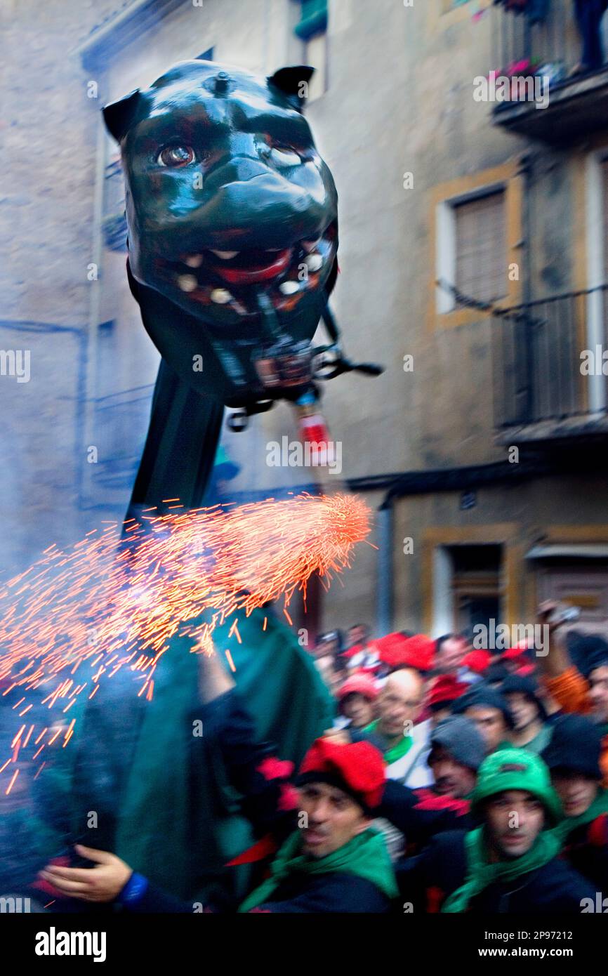 Parade.`Guita grossa´.La Patum (Masterpiece of Oral and Intangible ...