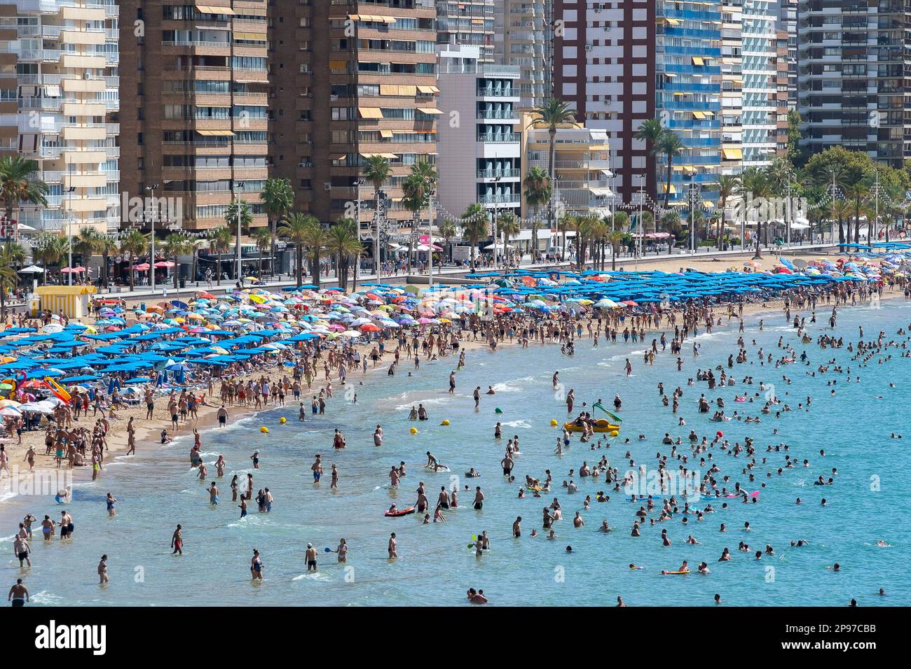 Benidorm beach spain holidaymakers hi-res stock photography and images ...