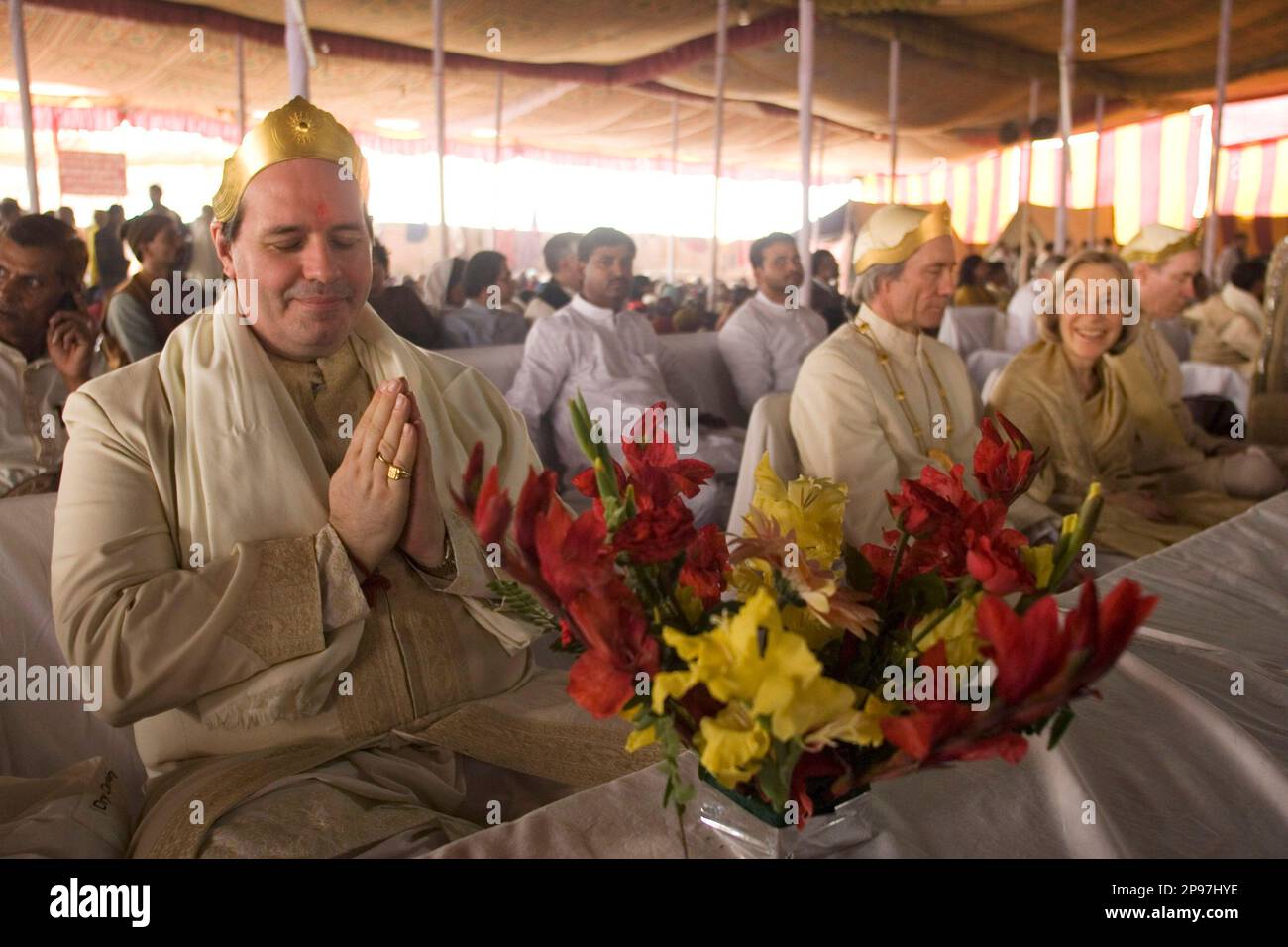 Latin American Raja Luis, left, who took over Beatles' guru Maharishi ...