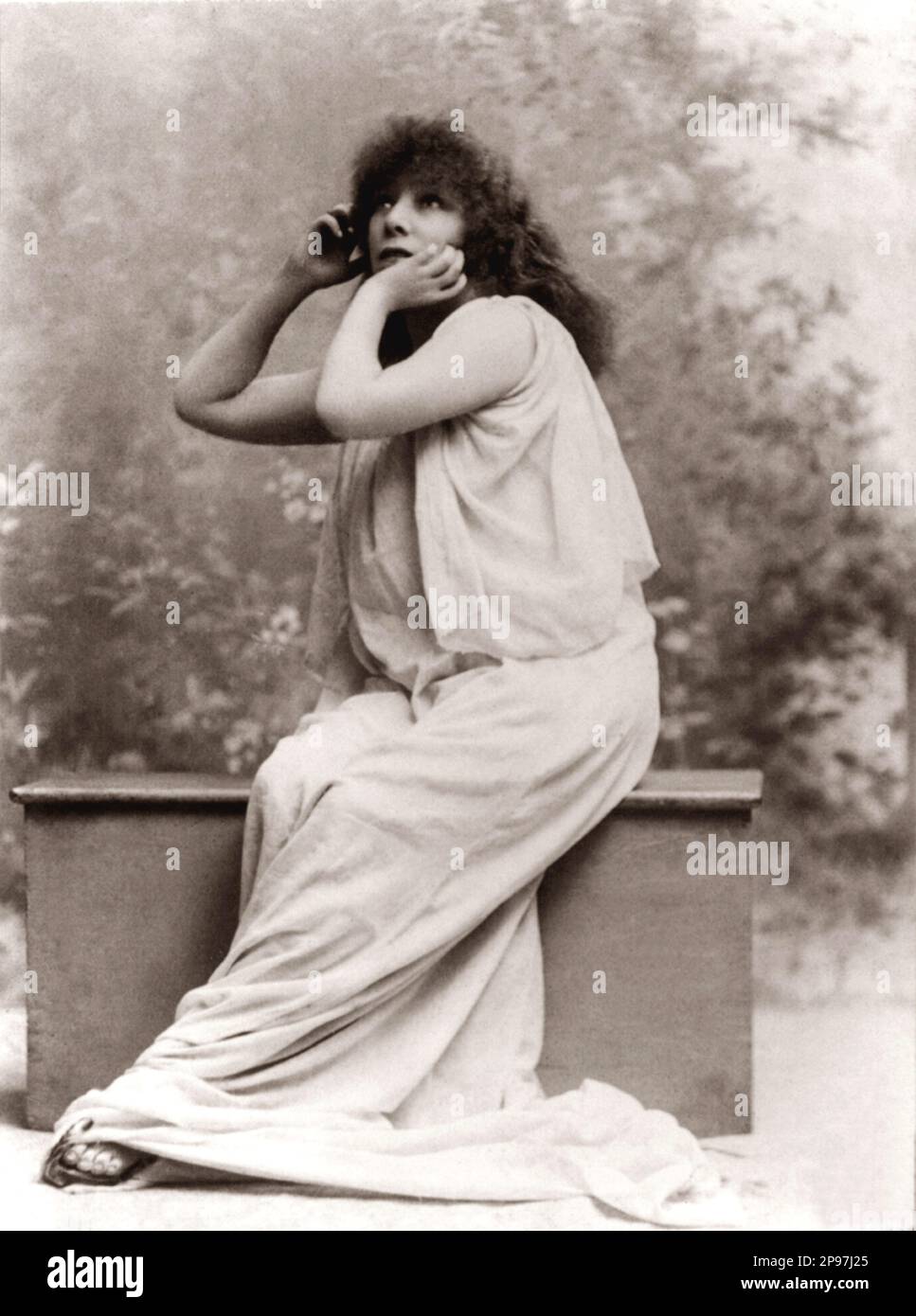 The french most celebrated theatre actress SARAH BERNHARDT , in FEDRA ...