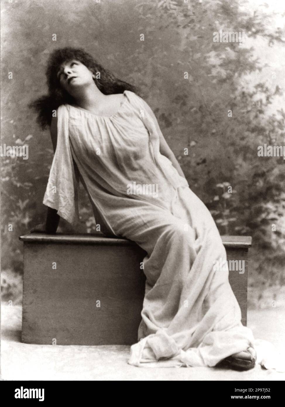 The french most celebrated theatre actress SARAH BERNHARDT , in FEDRA ...
