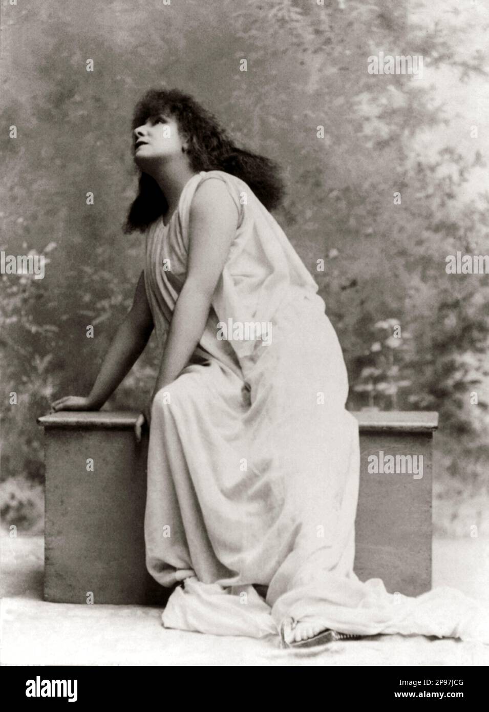 The french most celebrated theatre actress SARAH BERNHARDT , in FEDRA ...