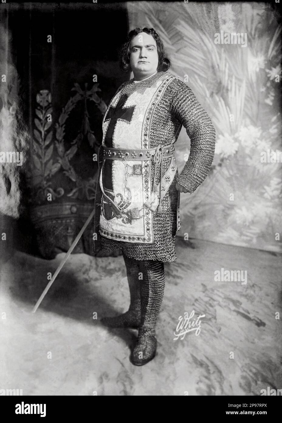 1910 , November , New York , USA : The italian Opera singer tenore ...