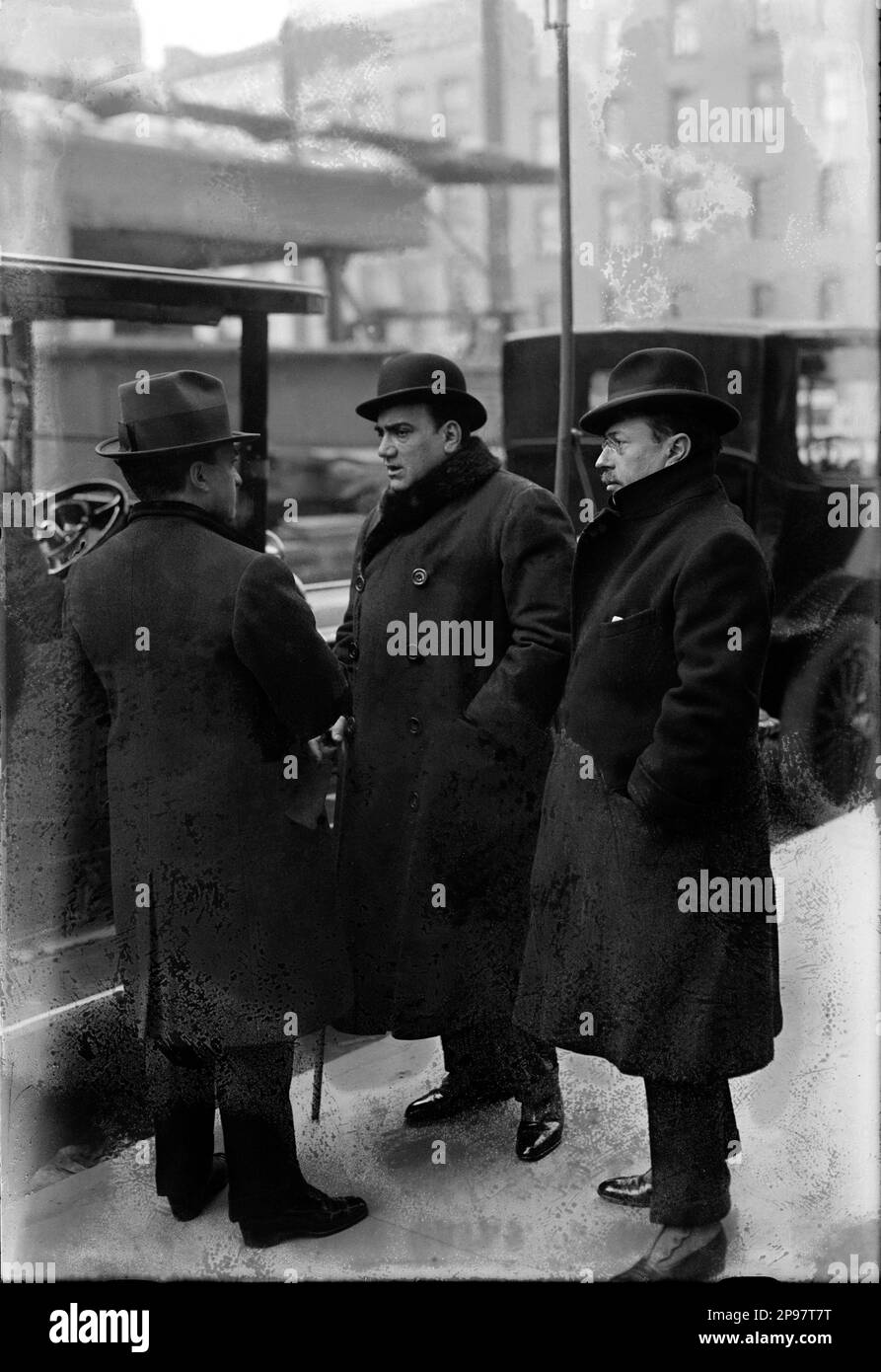 Hat and cane photo hi-res stock photography and images - Alamy