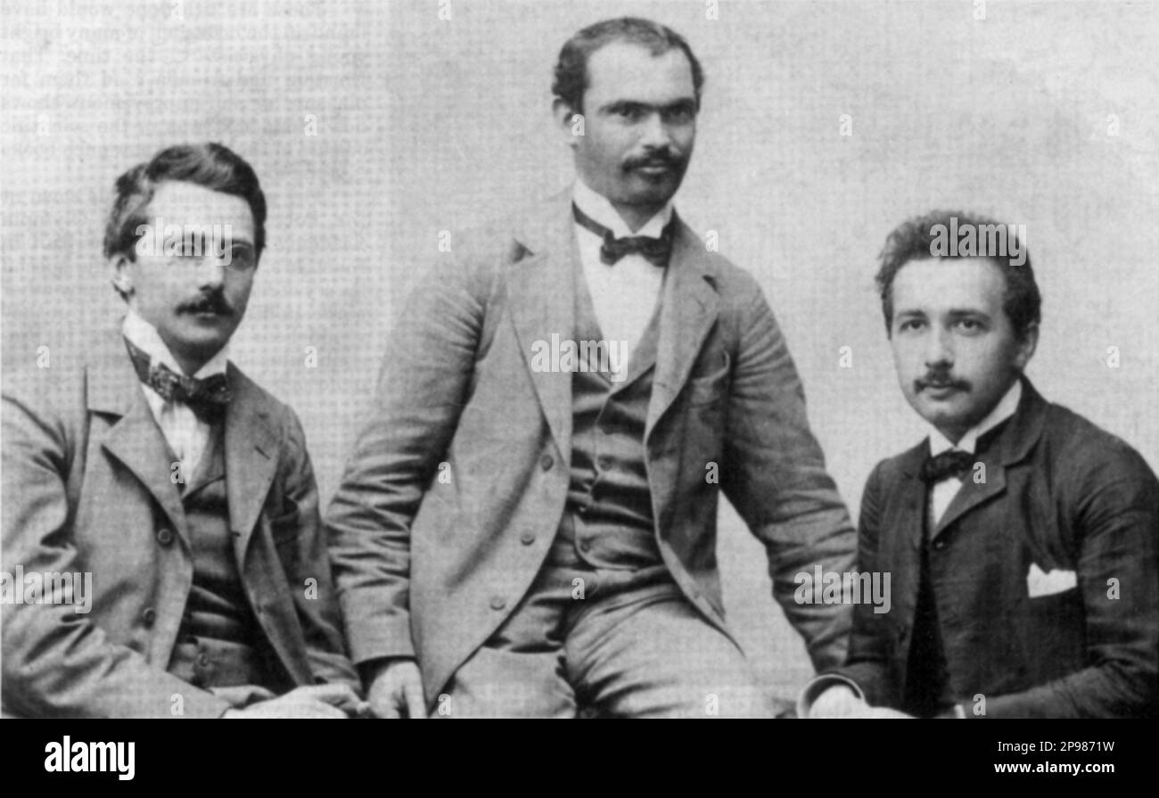 Fisica atomica hi-res stock photography and images - Alamy