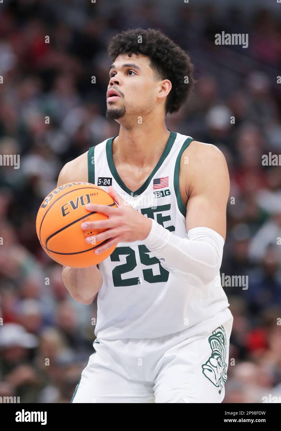 CHICAGO, IL - MARCH 10: Michigan State Spartans forward Malik Hall (25 ...