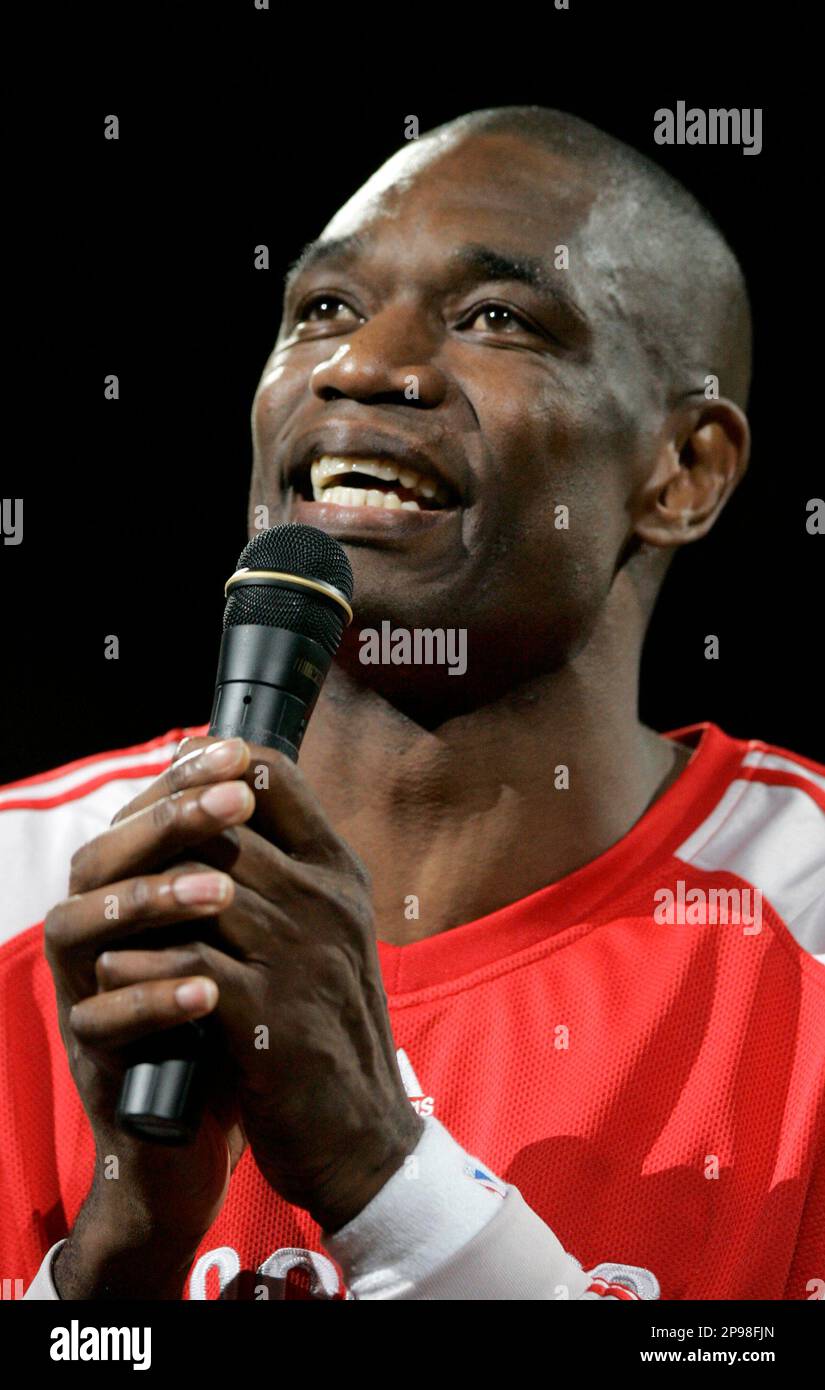 ** FILE ** In this March 26, 2008, file photo, Houston Rockets center ...