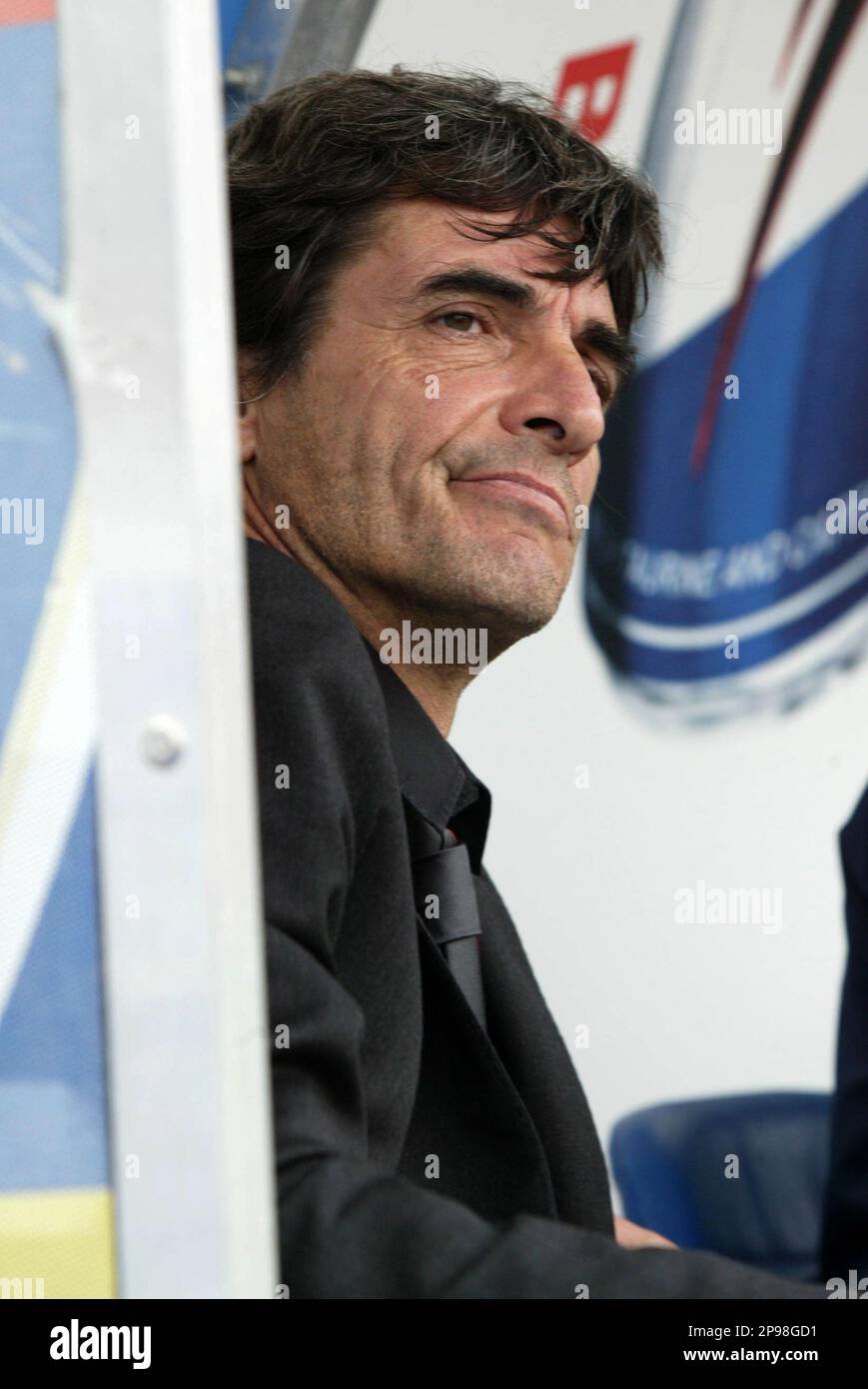Lecce coach Mario Beretta looks on during the Italian Serie A soccer ...