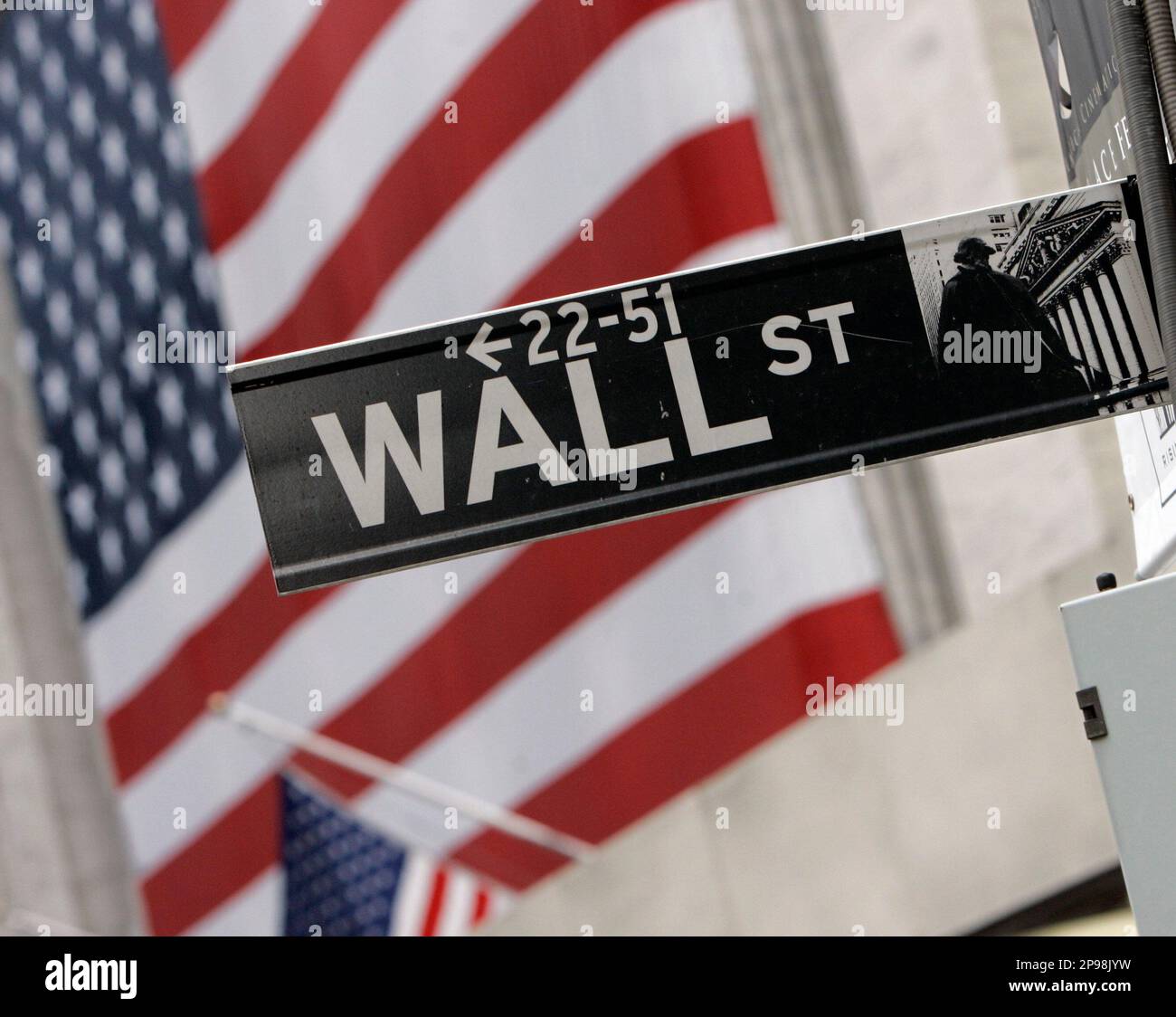 **FILE** In this Aug. 16, 2007 file photo the flags on the facade of ...