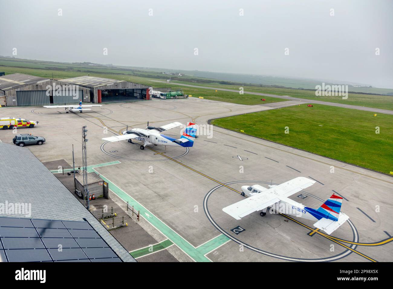 Lands end airport hi-res stock photography and images - Alamy