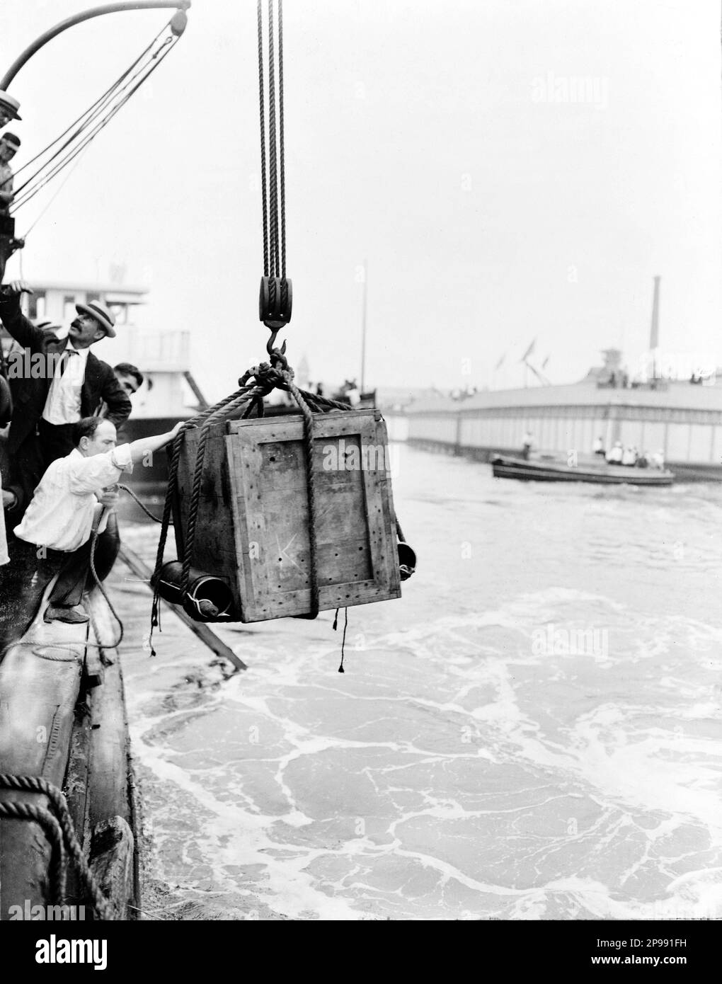 1914 , New York , USA : The most celebrated american magician HARRY ...