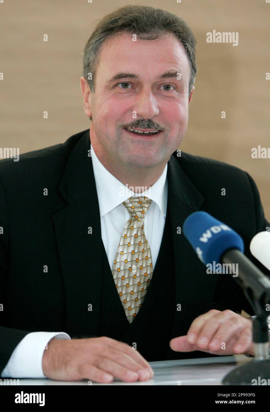 ** ARCHIV ** Der Bundesvorsitzende der Gewerkschaft Deutscher ...