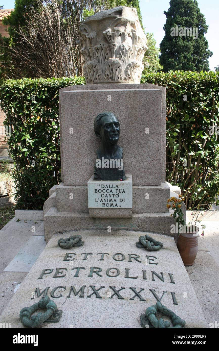 2007 , Roma , ITALY : The grave of italian actor and playwriter ETTORE PETROLINI ( Roma 1886 ...