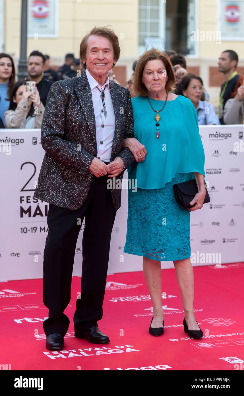 Singer Raphael and his wife Natalia Figueroa upon his arrival at the ...