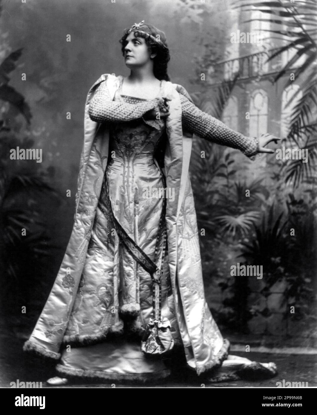 The american-irish theatre actress ADA REHAN ( 1860 - 1916 ) in a ...