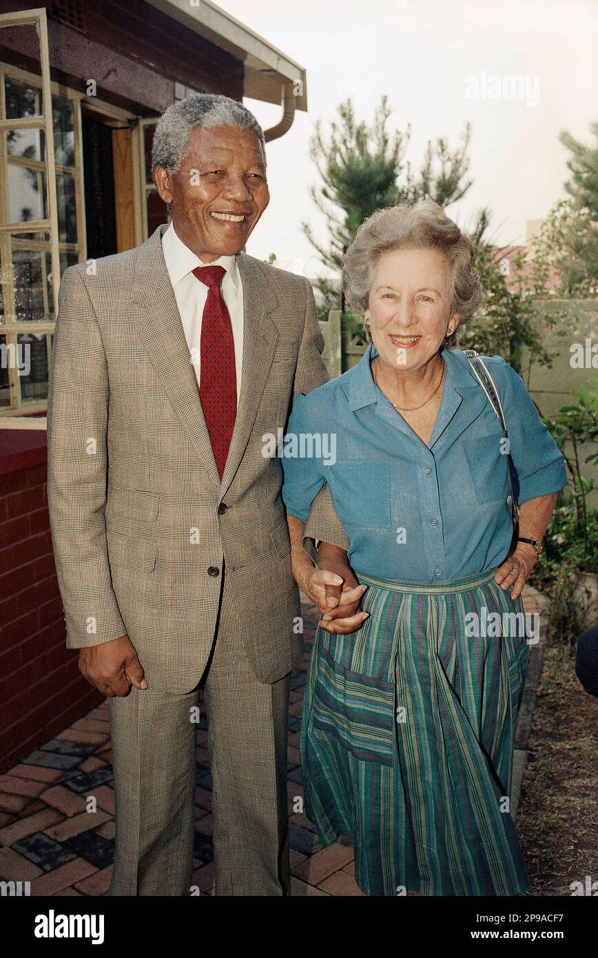 ** FILE ** In this Feb. 26, 1990 file photo, veteran anti-apartheid ex ...