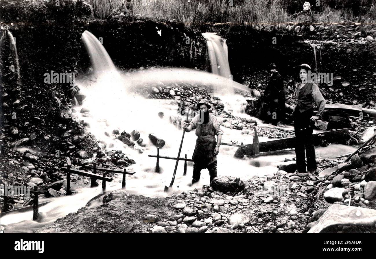 Sluice mining sluice mining hi-res stock photography and images - Alamy