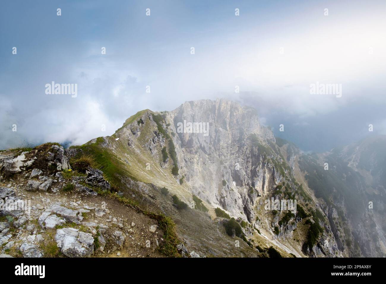 Gebirgslandschaft hi-res stock photography and images - Alamy