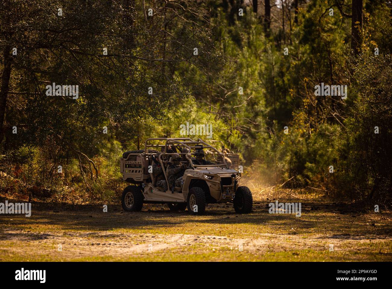 U.S. Marines with Mobile Reconnaissance Company, 2d Light Armored ...
