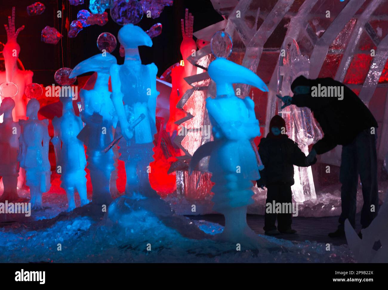 Die von den Kuenstlern Susanne Rast, Dirk Wunderlich und Eckard Labs ...