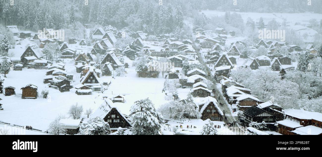 Heavy snow famous village hi-res stock photography and images - Alamy