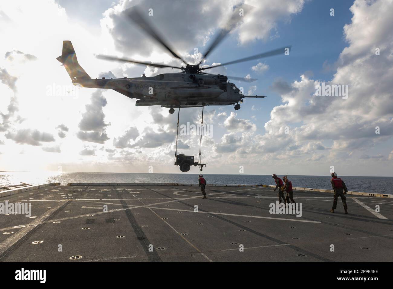 U.S. Marines assigned to Marine Medium Tilt Rotor Squadron 262 (Rein ...