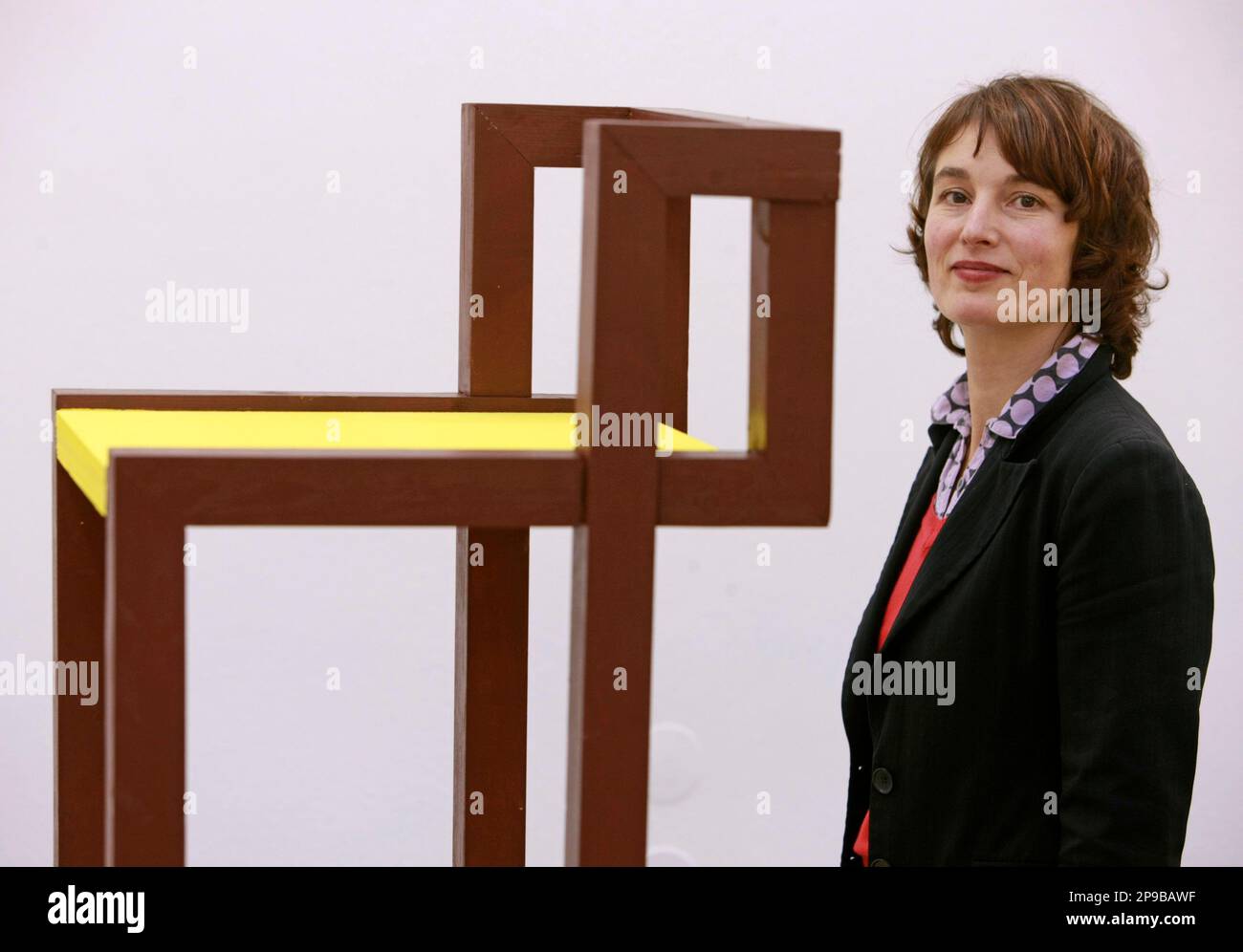 Die Kuenstlerin Katharina Hohmann steht am Donnerstag, 18. Dez. 2008 ...