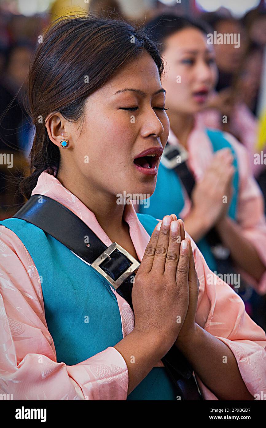 Women in exile hi-res stock photography and images - Alamy