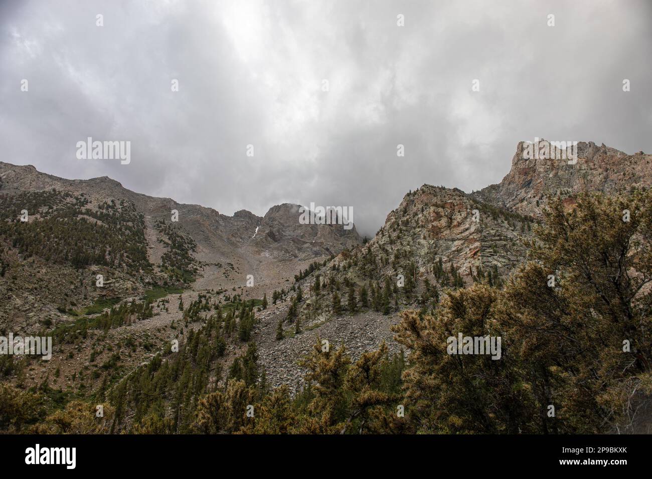 Halfway rocks hi-res stock photography and images - Alamy