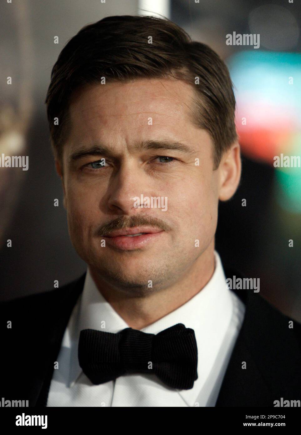 Cast member Brad Pitt arrives at the premiere of "The Curious Case of ...