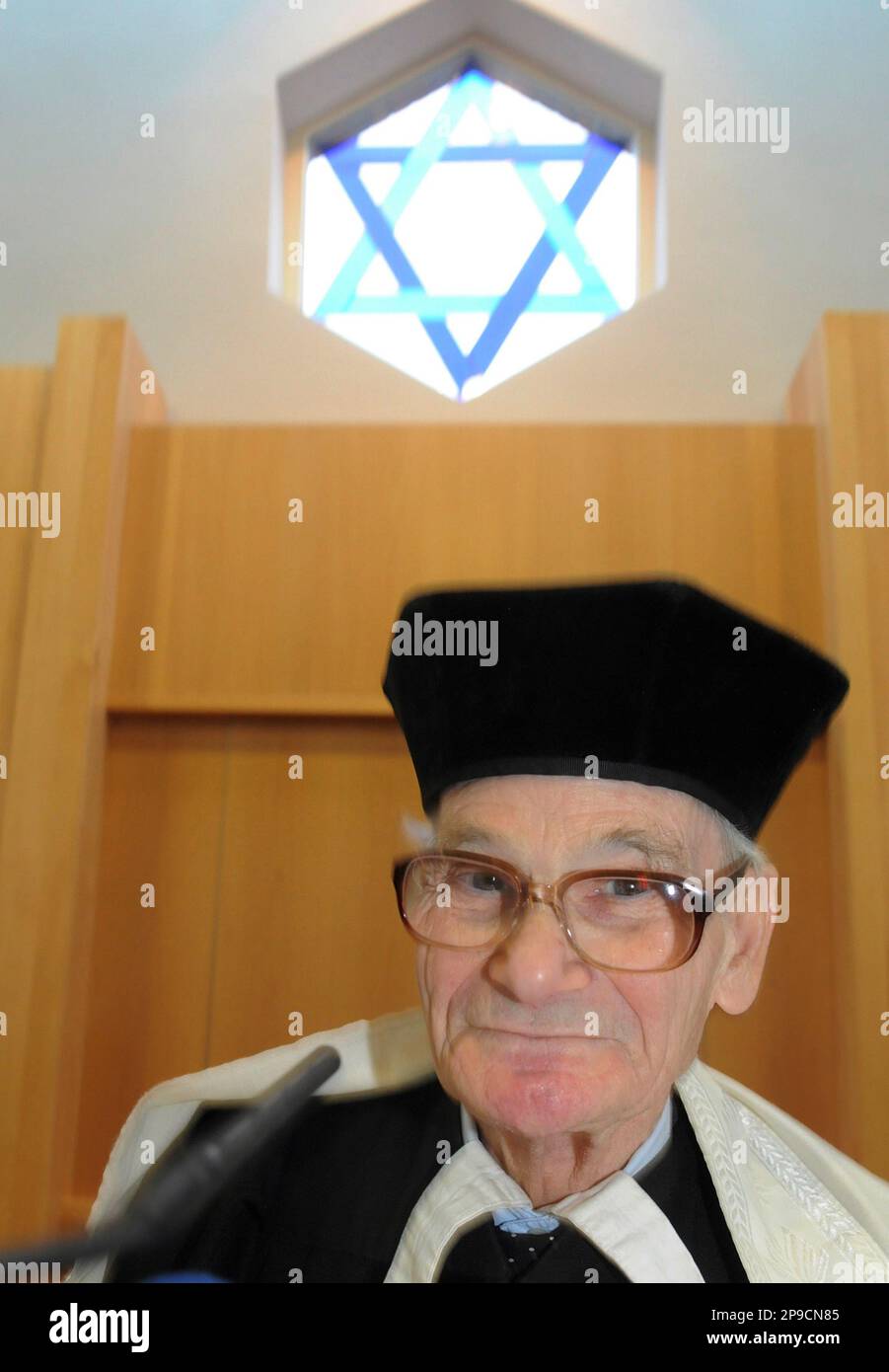 Landesrabbiner Dr. William Wolf spricht am Mittwoch, 3. Dezember 2008 ...