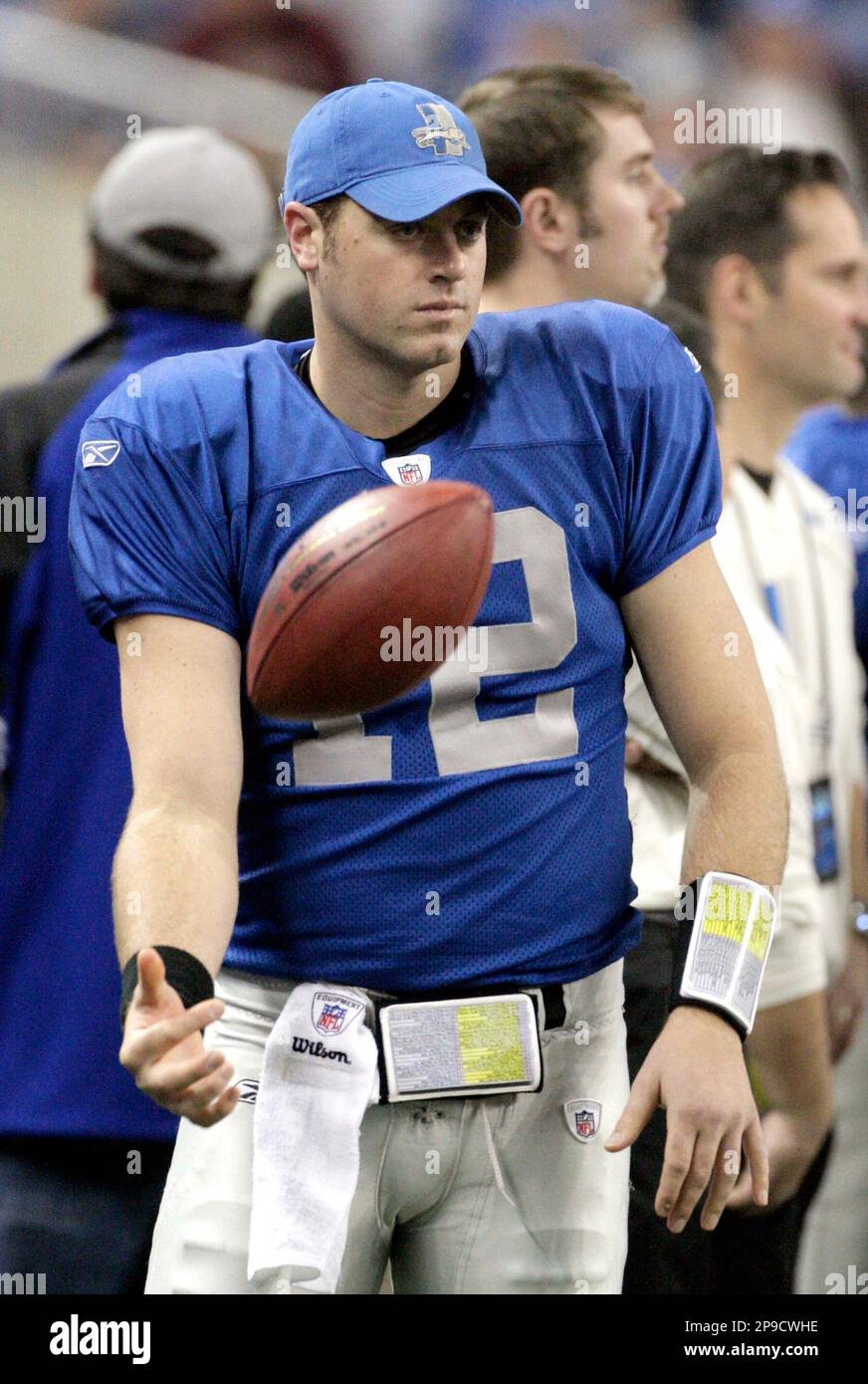 Detroit Lions quarterback Drew Henson waits to play against the ...