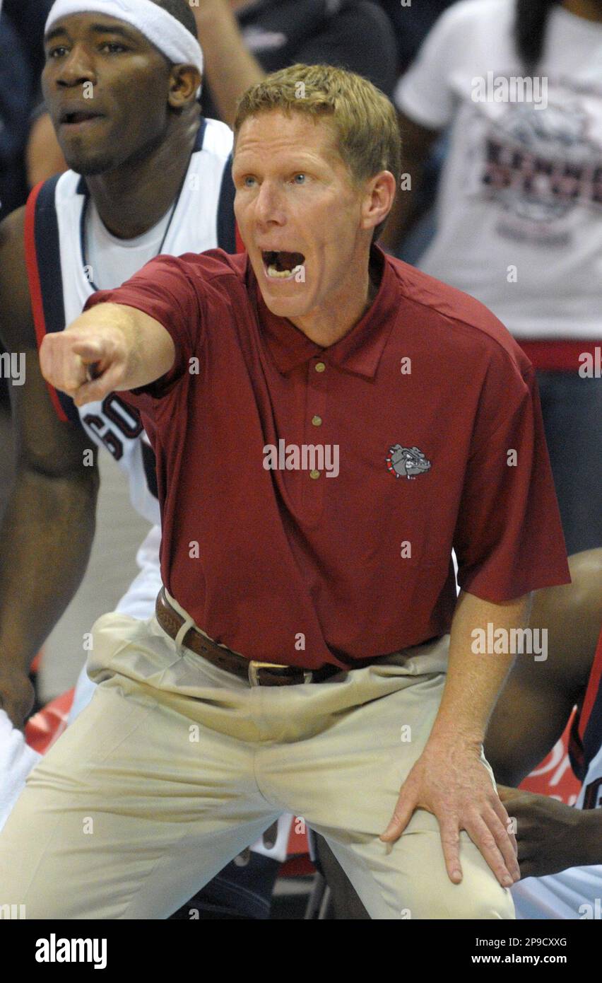 Gonzaga coach Mark Few directs his team during the first half of an ...
