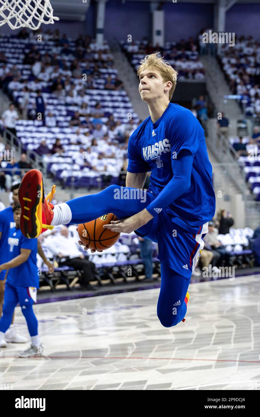 FORT WORTH, TX - FEBRUARY 20: Kansas Jayhawks guard Grady Dick (#4 ...