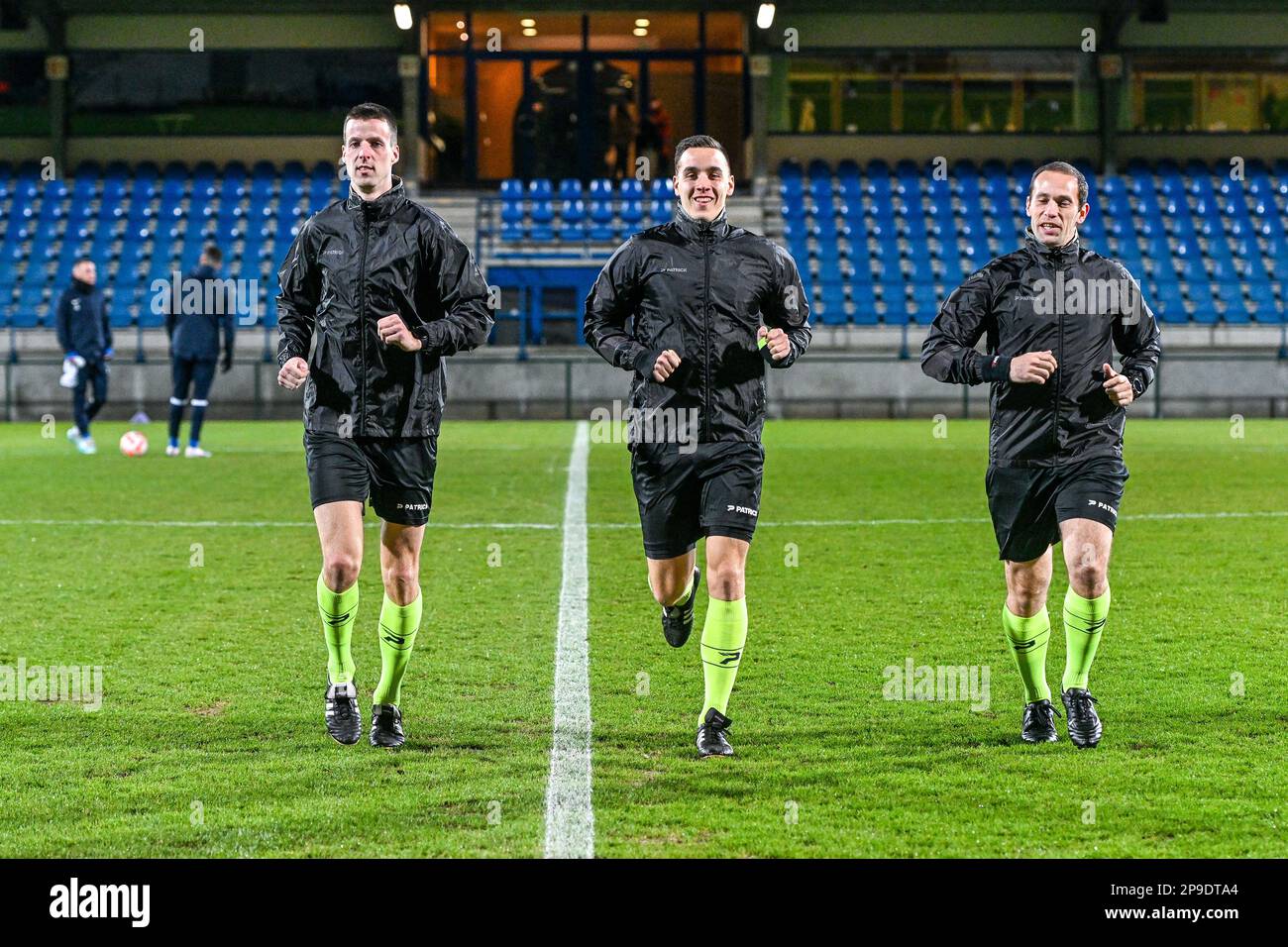 assistant referee Michiel De Cuyper , referee Michiel Allaerts ...