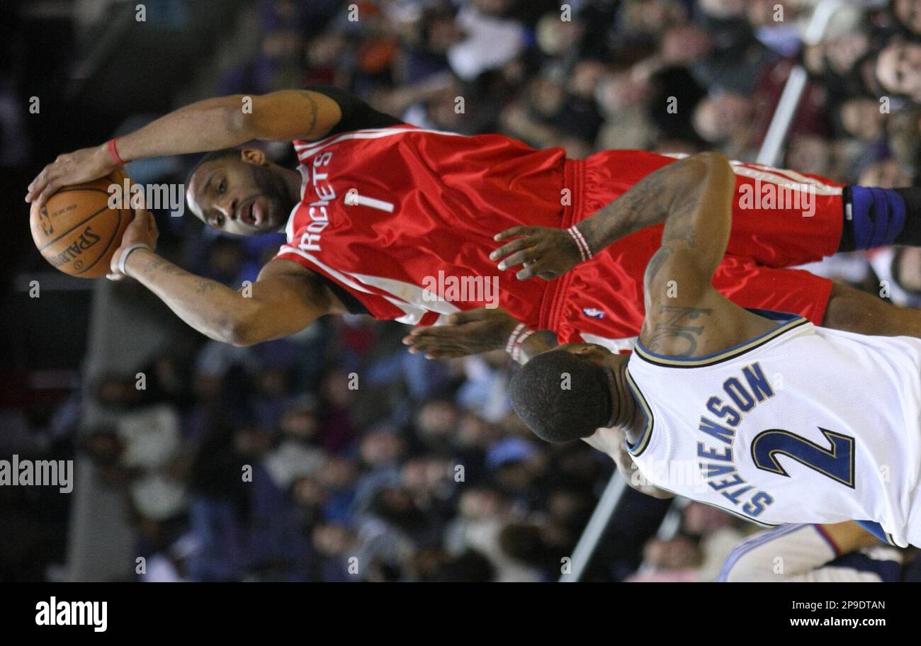 Houston Rockets' Tracy McGrady (1) shoots over Washington Wizards ...