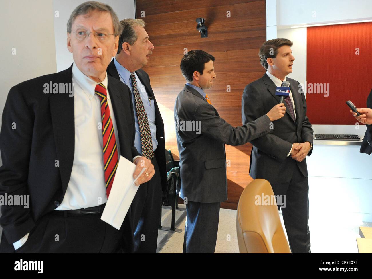 Hal Steinbrenner, right, the newly-approved control person of the New ...