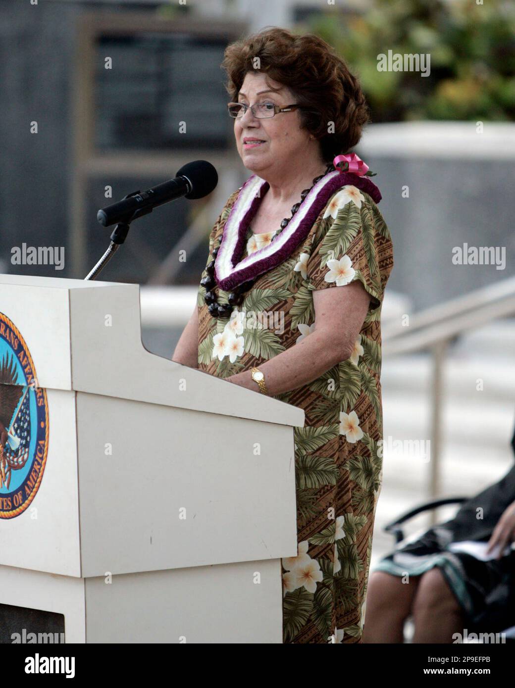 Helen Osgood speaks at a ceremony honoring Madelyn Dunham, the ...