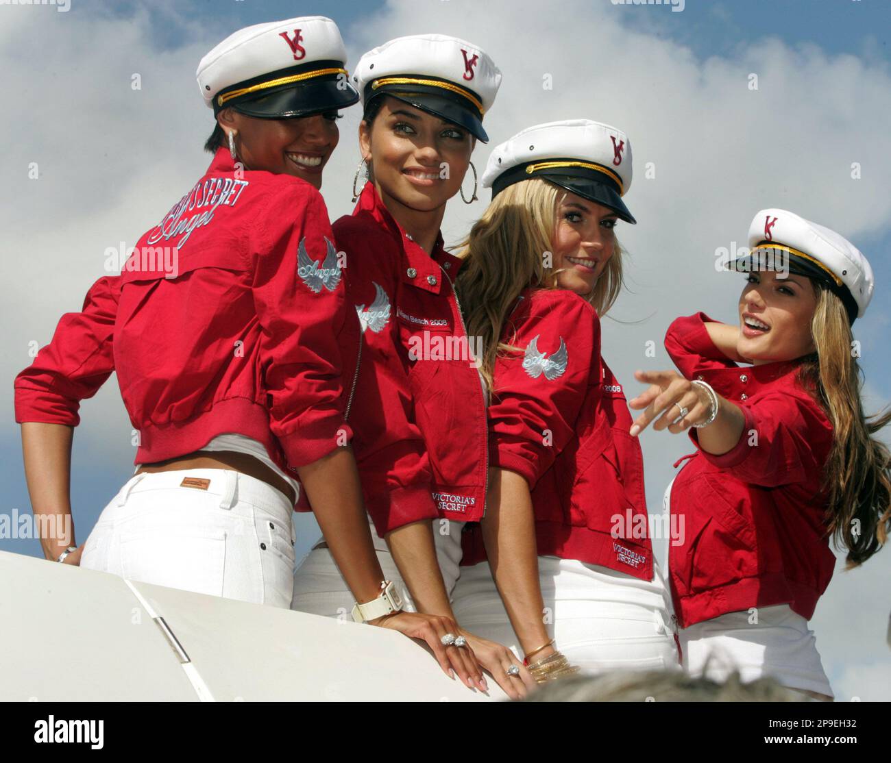 Victoria's Secret models, from left, Selita Ebanks, Adriana Lima, Heidi ...