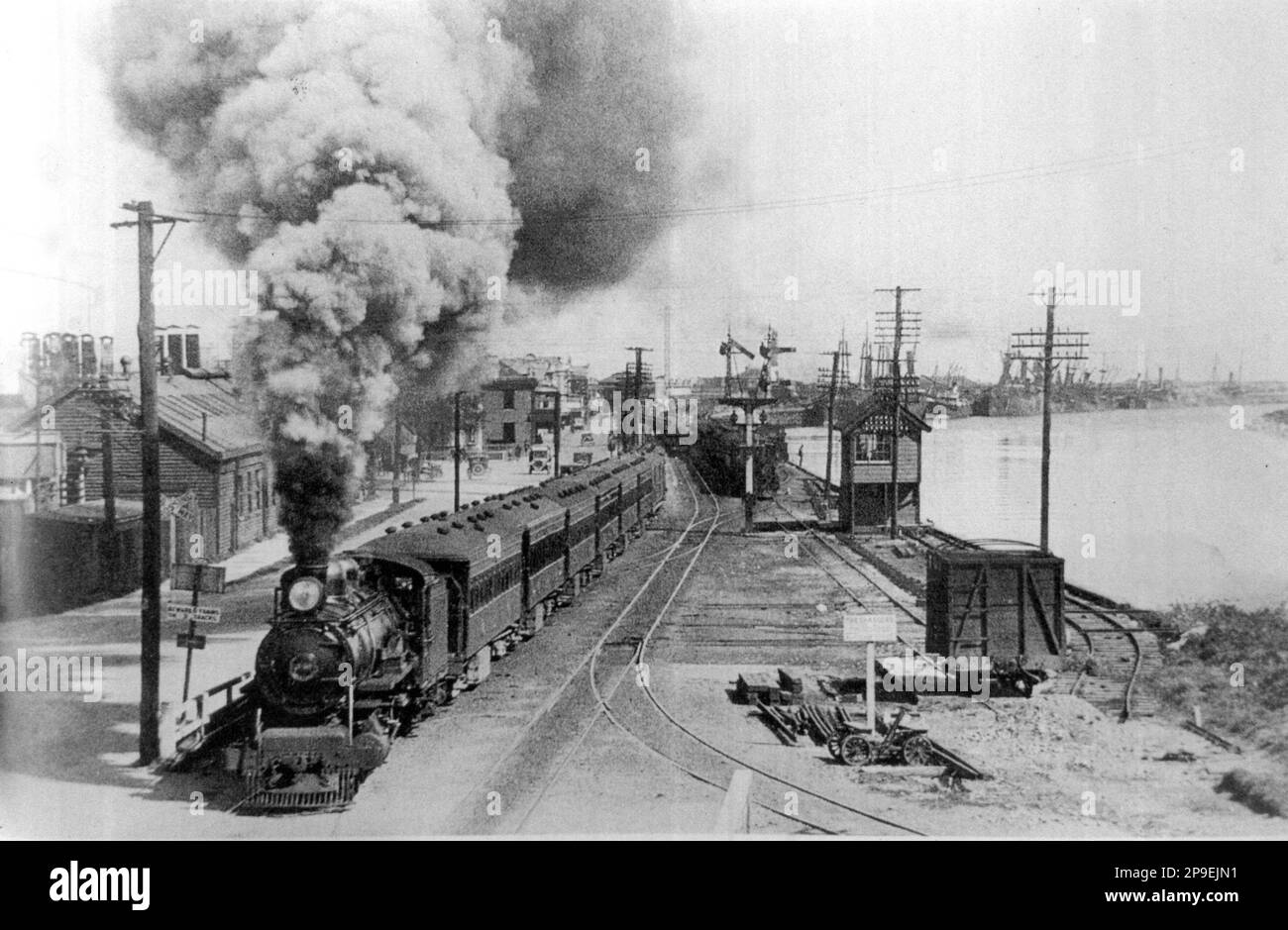 Loading coal trains hi-res stock photography and images - Alamy