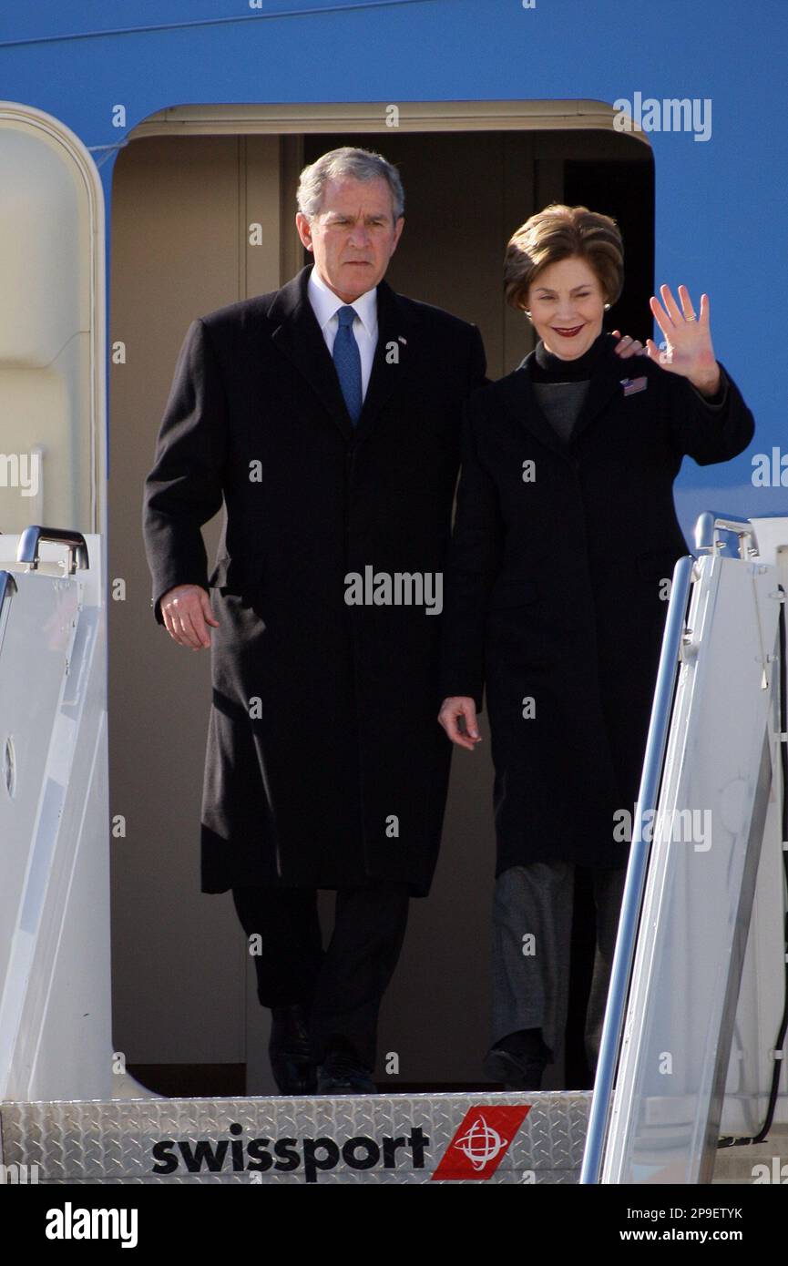 President Bush and First Lady Laura Bush arrive at JFK airport in New ...