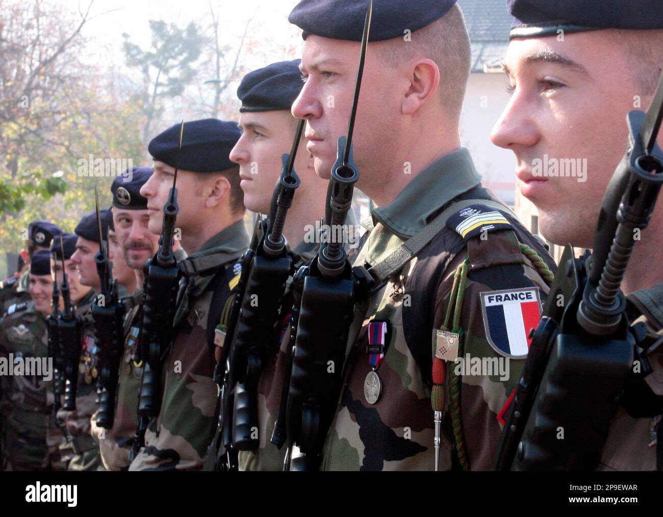 Soldiers of the European Union Forces (EUFOR) in Bosnia commemorate ...