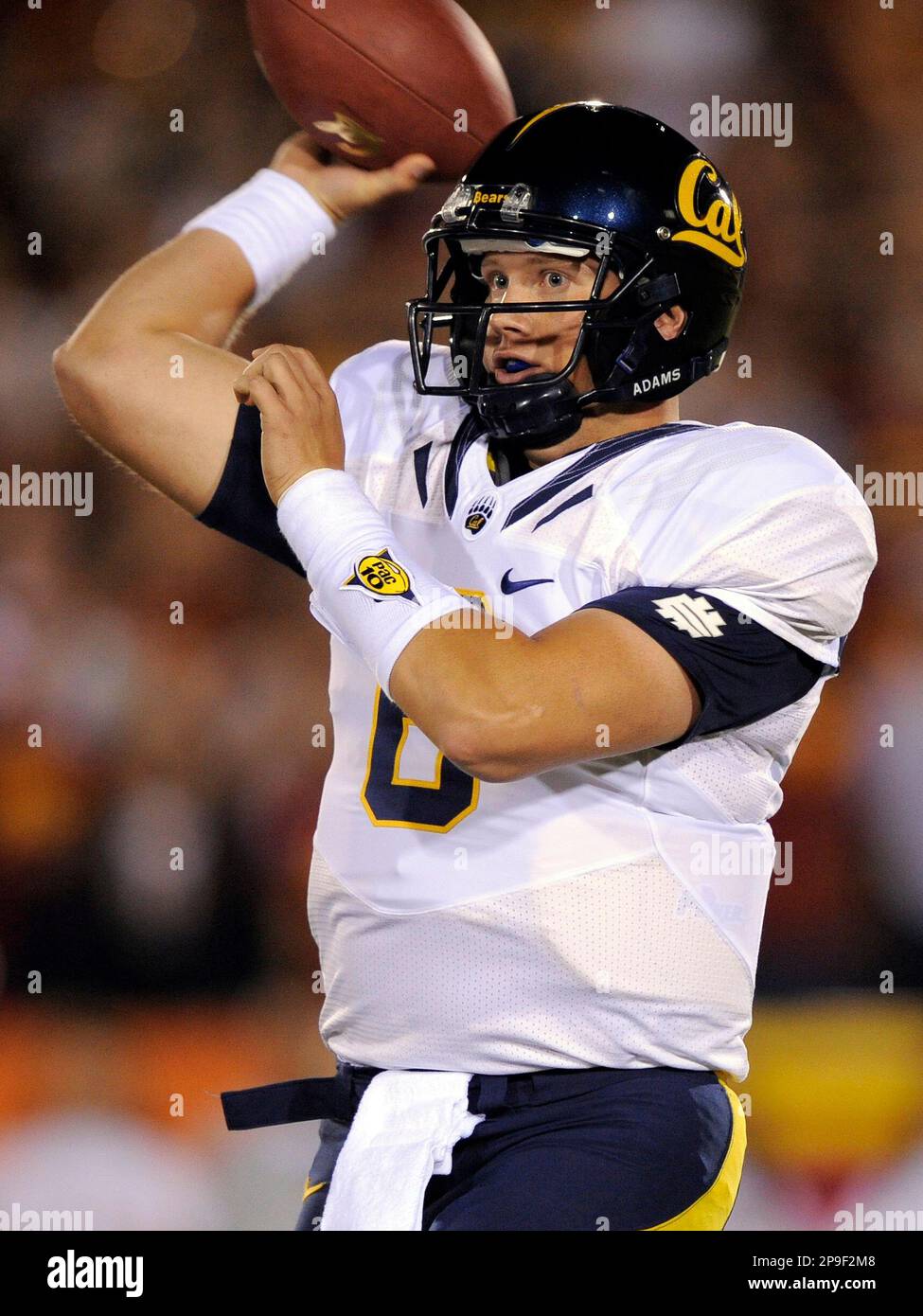 California quarterback Nate Longshore passes during the first half of ...