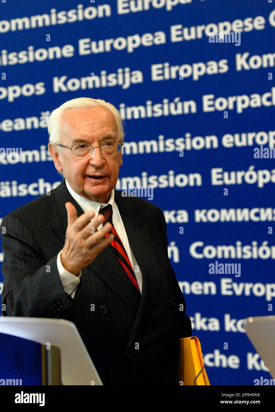 The Chairman of the High Level Group on Cross-border Financial ...