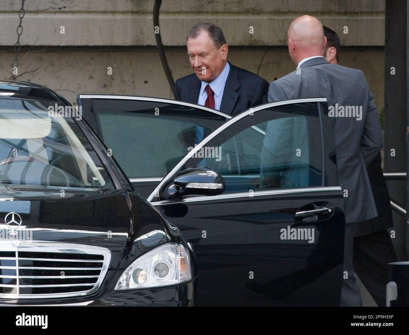 Der ehemalige Vorstandsvorsitzende der DaimlerChrysler AG Juergen ...